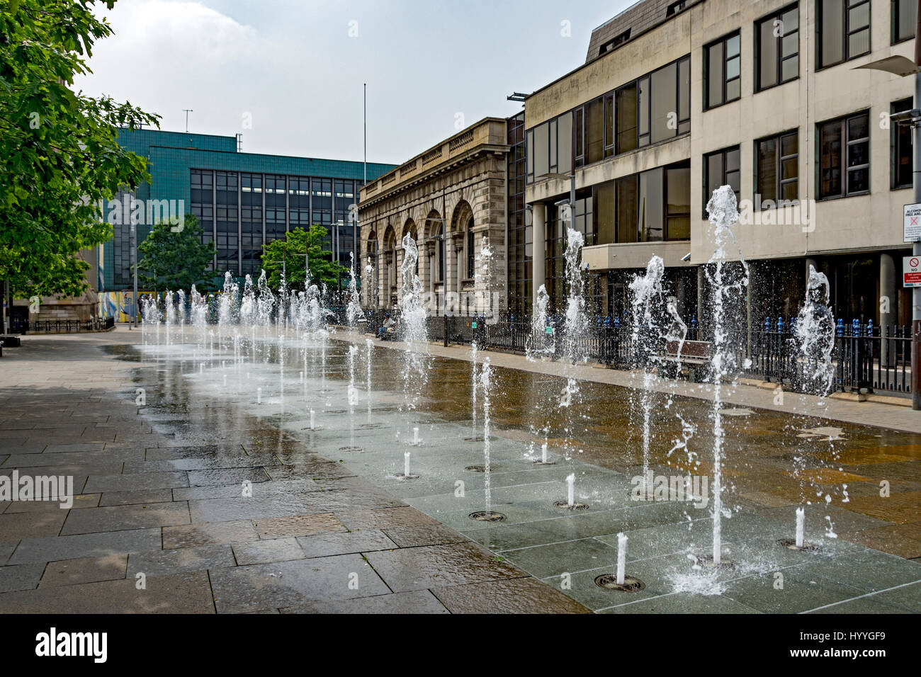 Queens square hi-res stock photography and images - Alamy