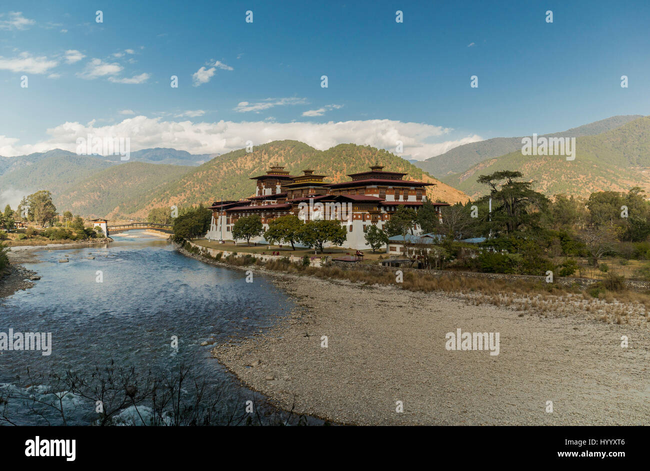 Punakha Dzong at the convergence of two rivers Mo Chhu and Pho Chhu ...