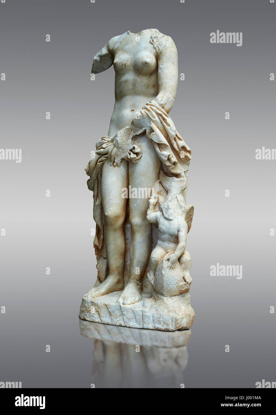 2nd Cent Ad Roman Statue Of Aphrodite Or Venus Modest Aphrodite Style