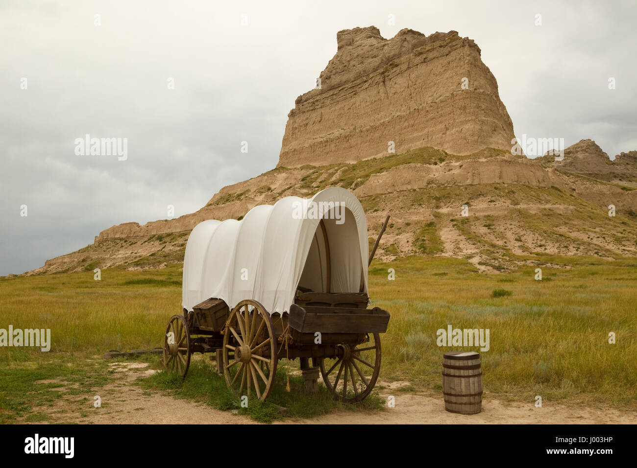 Covered wagon hi-res stock photography and images - Alamy