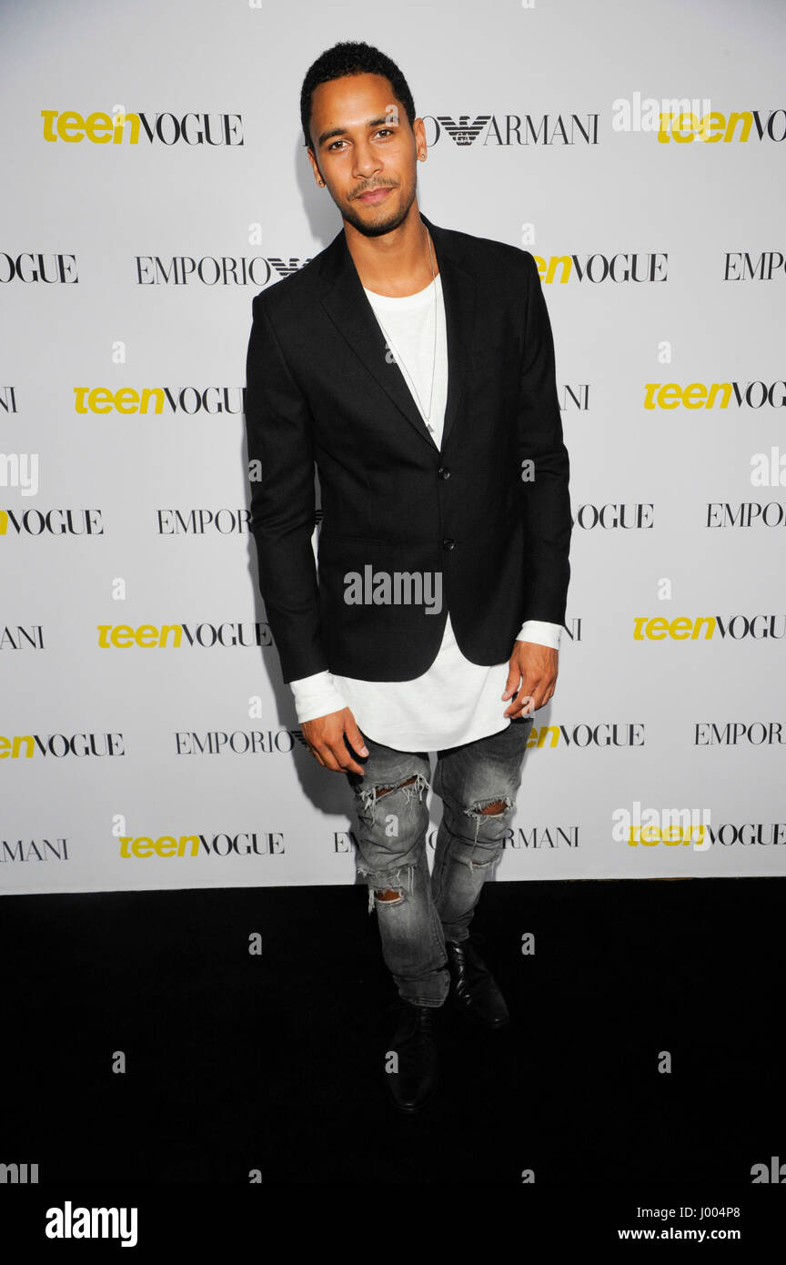 Elliot Knight attends the Teen Vogue Young Hollywood Issue Party on ...