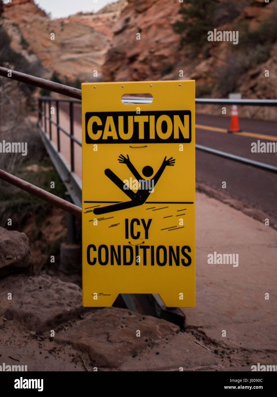 Caution Icy Conditions Sign along trailhead access Stock Photo - Alamy