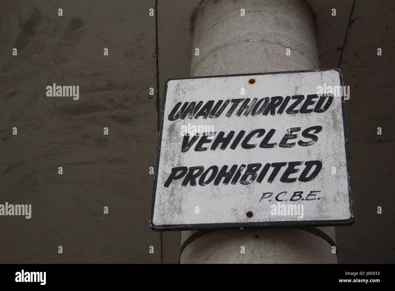 Unauthorized Vehicles Prohibited Stock Photo - Alamy