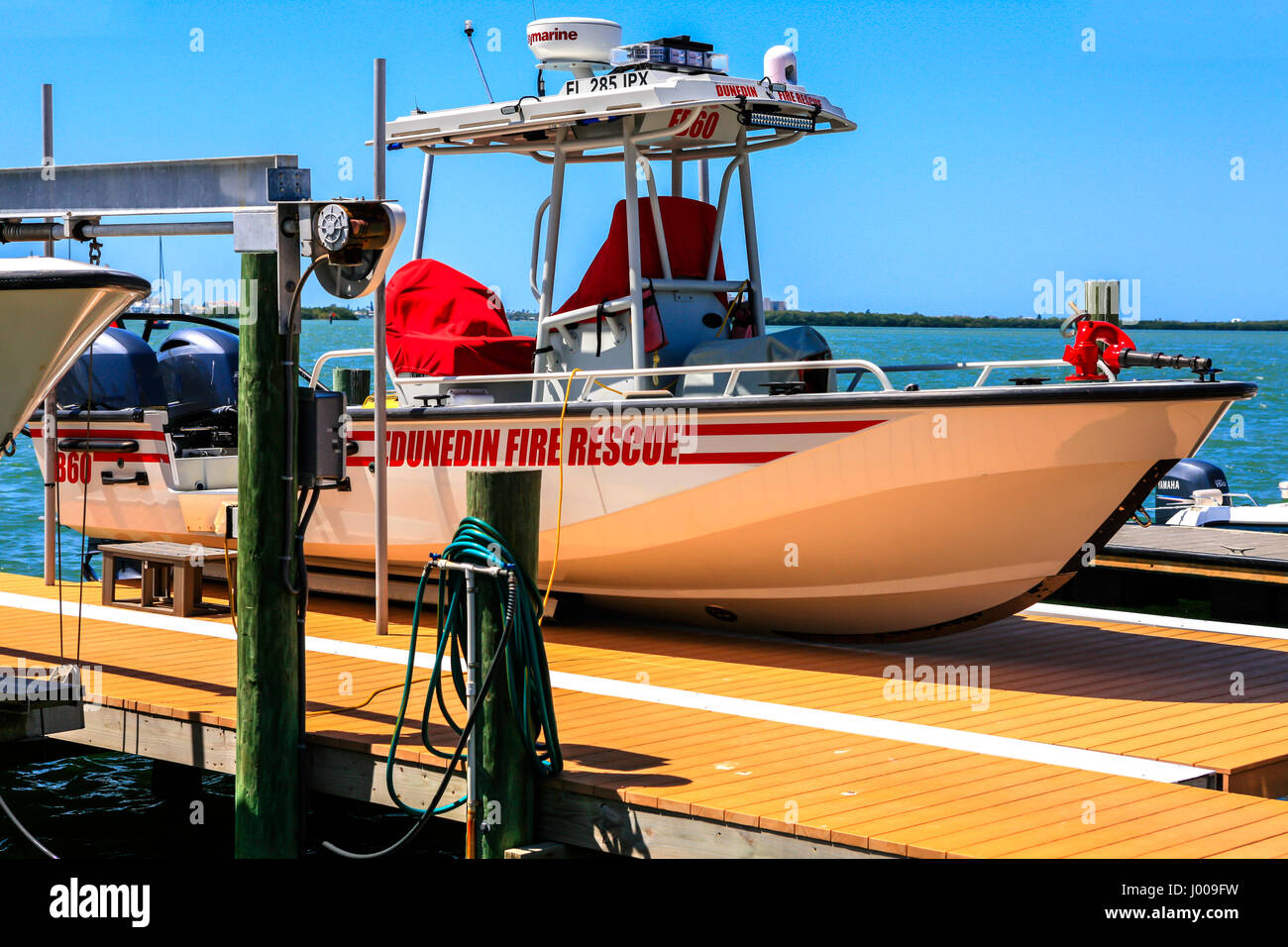 Fire rescue boat hi-res stock photography and images - Alamy
