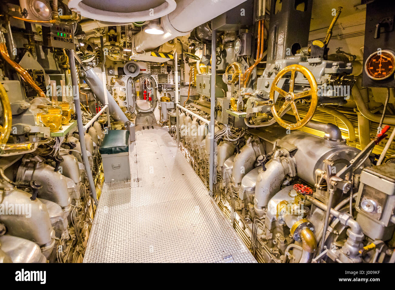 Engine room historic submarine uss hi-res stock photography and images ...