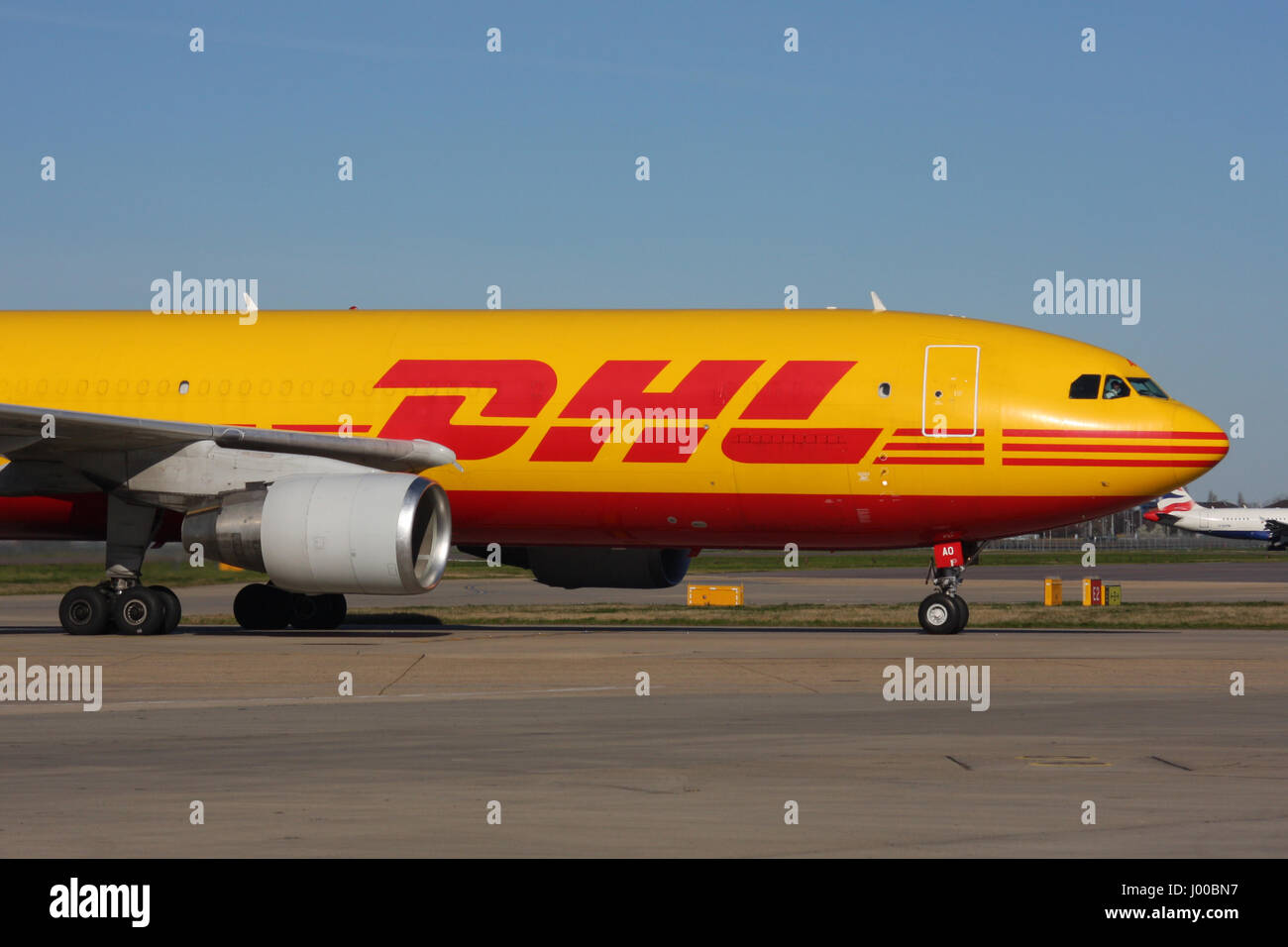 Dhl plane hi-res stock photography and images - Alamy