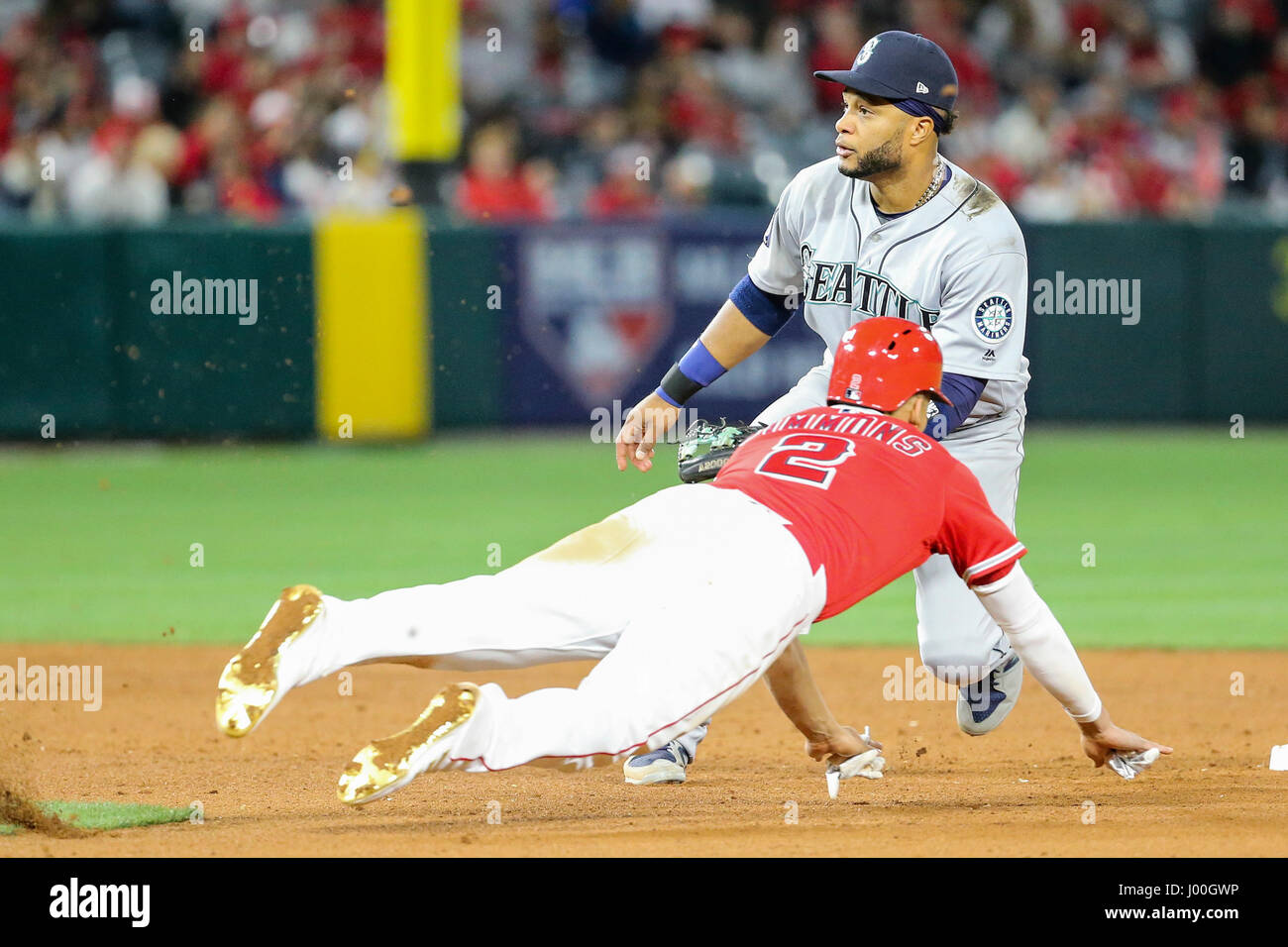 April 7, 2017: Los Angeles Angels shortstop Andrelton Simmons #2 dives ...