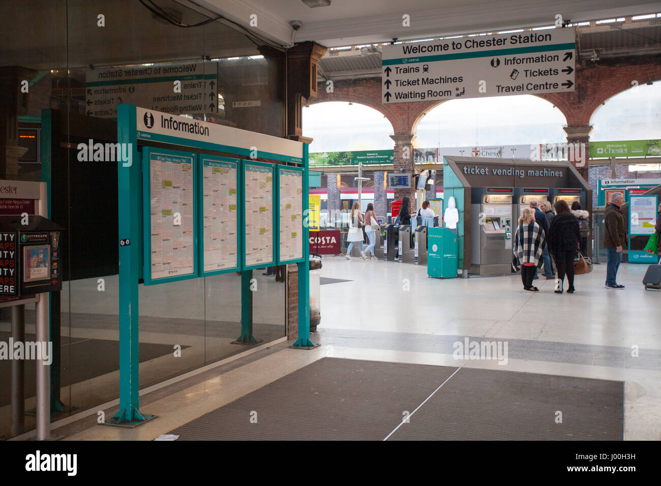 Arriva travel chester rail station front High Resolution Stock ...