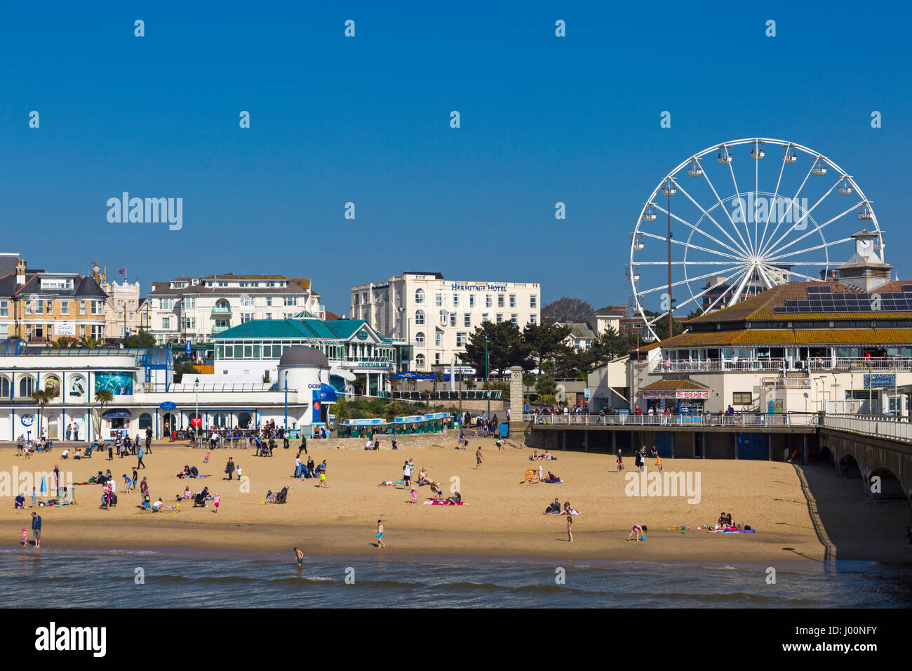 Oceanarium aquarium hot rocks cocktail bar promenade hi-res stock ...