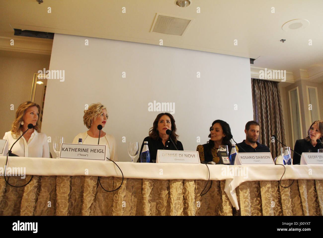 Los Angeles, USA. 08th Apr, 2017. Cheryl Ladd, Katherine Heigl, Denise ...