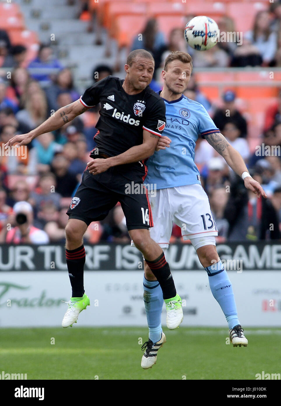 Washington, DC, USA. 8th Apr, 2017. 20170408 - D.C. United midfielder ...