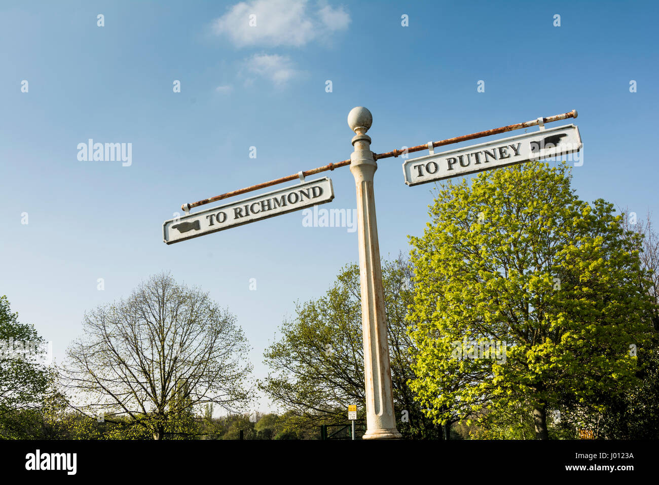 Victorian london retro sign hi-res stock photography and images - Alamy