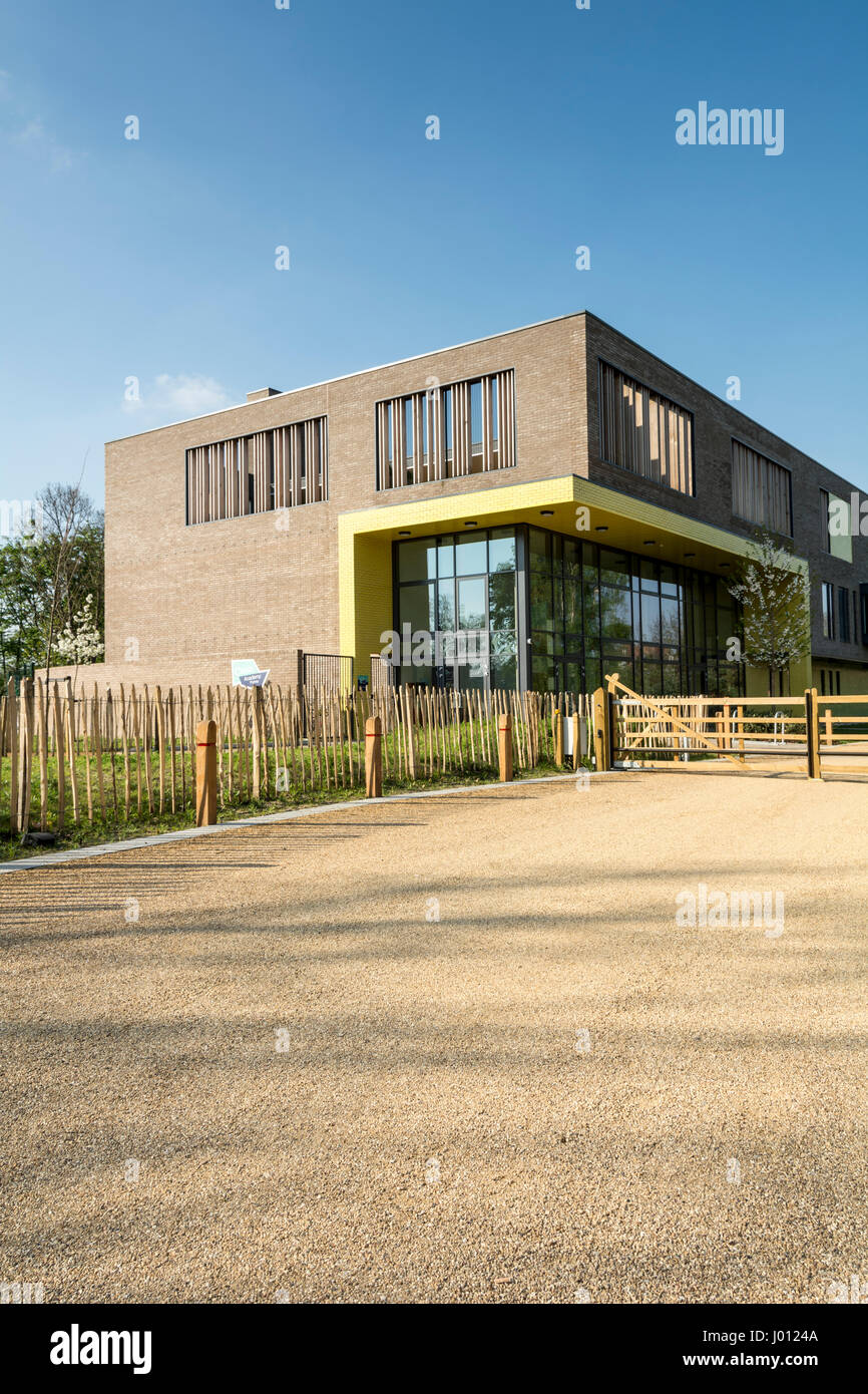 Primary academy hi-res stock photography and images - Alamy