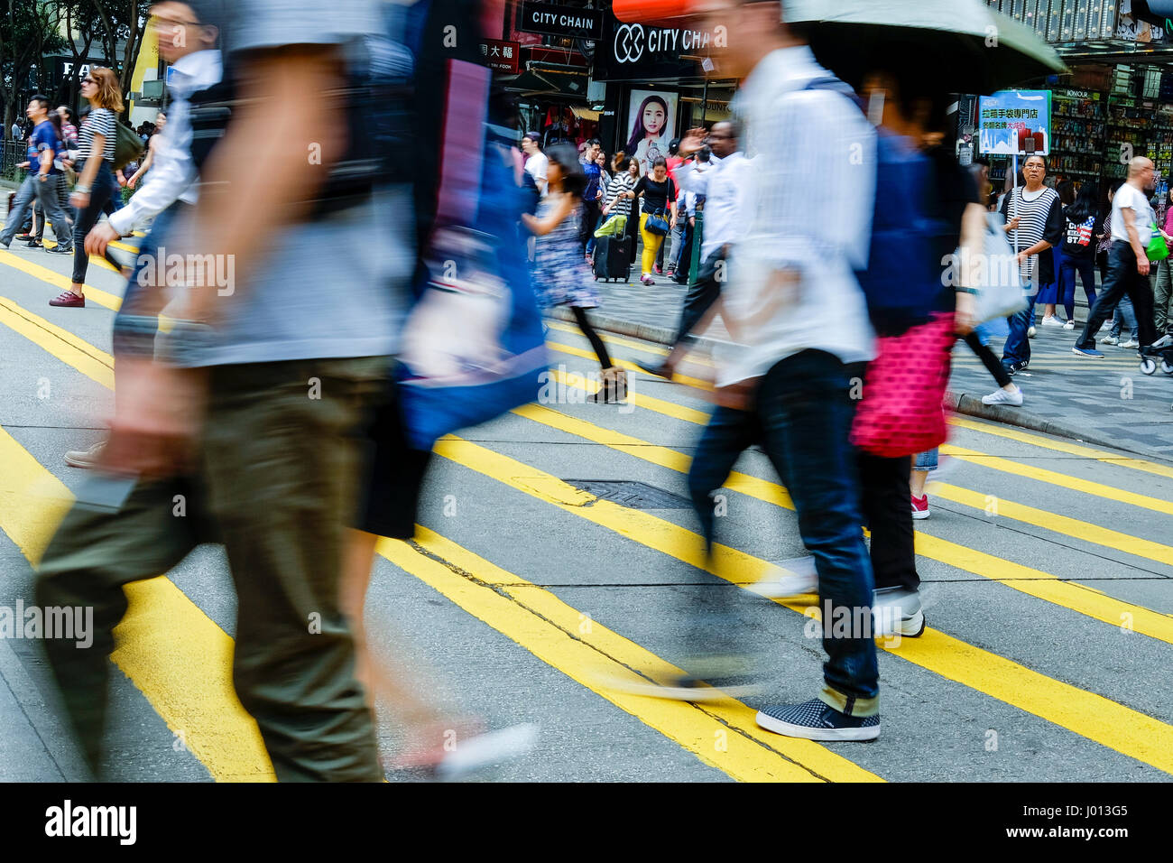 People walking pass hong hi-res stock photography and images - Alamy