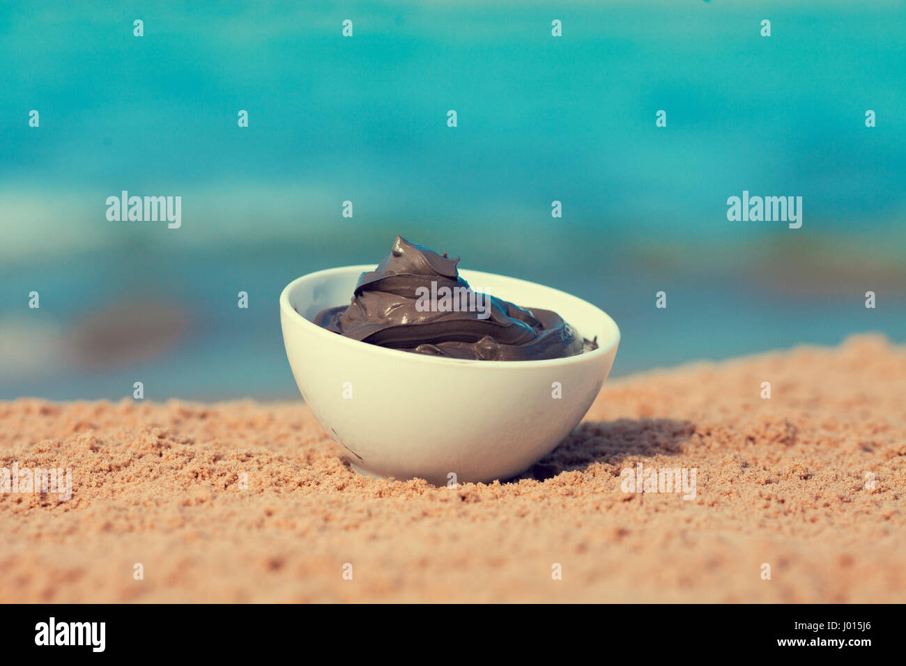 Dead sea mud hi-res stock photography and images - Alamy