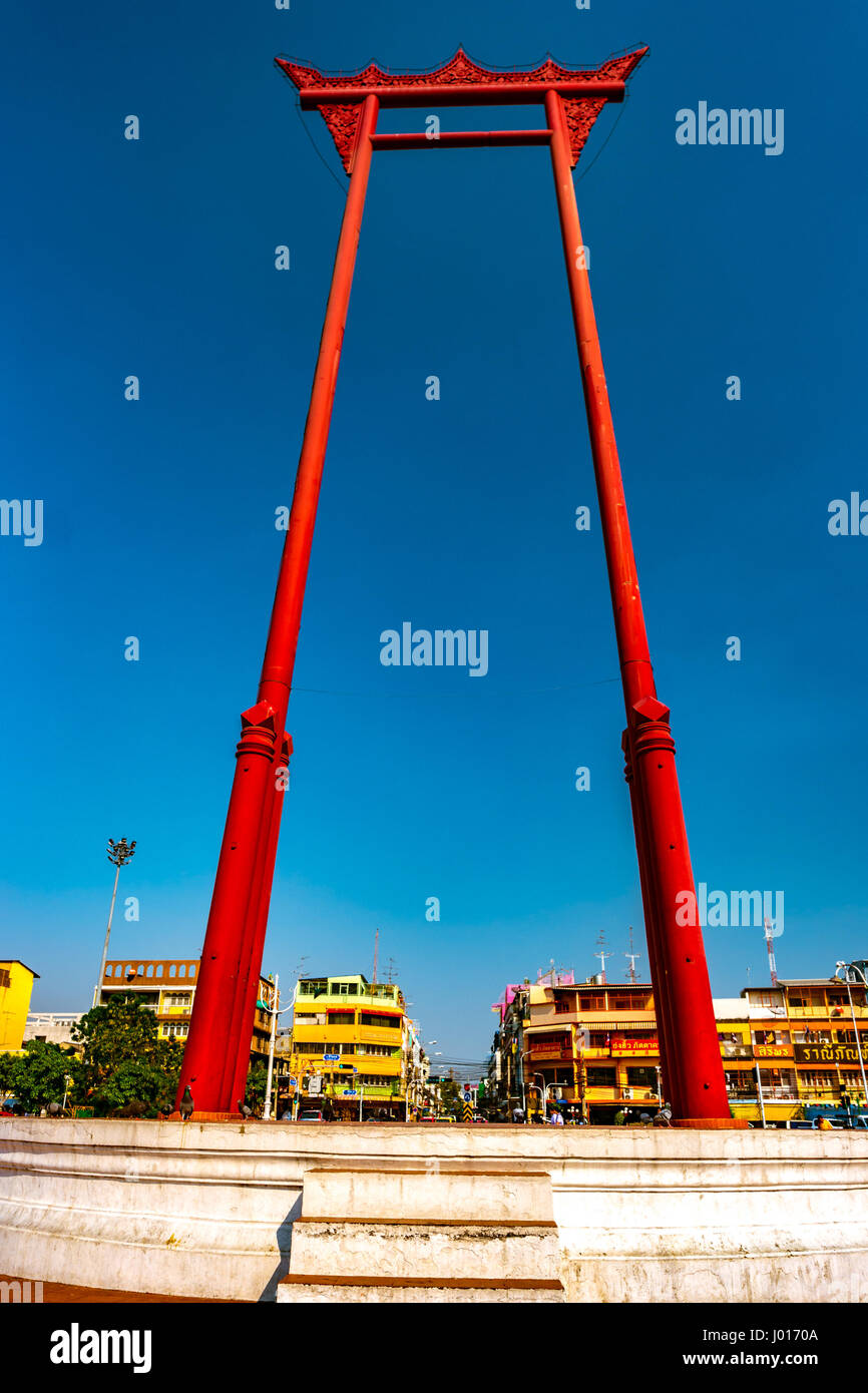 The giant swing, Sao Ching Cha, in Bangkok Stock Photo - Alamy