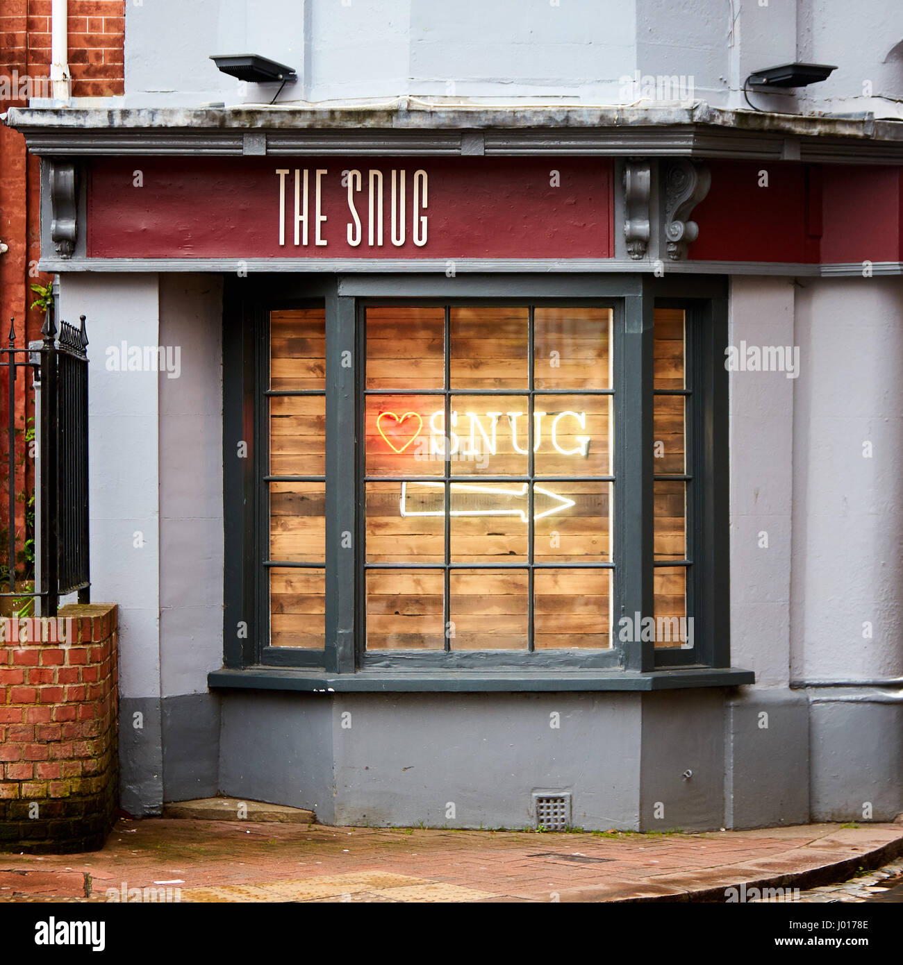 The snug bar hi-res stock photography and images - Alamy