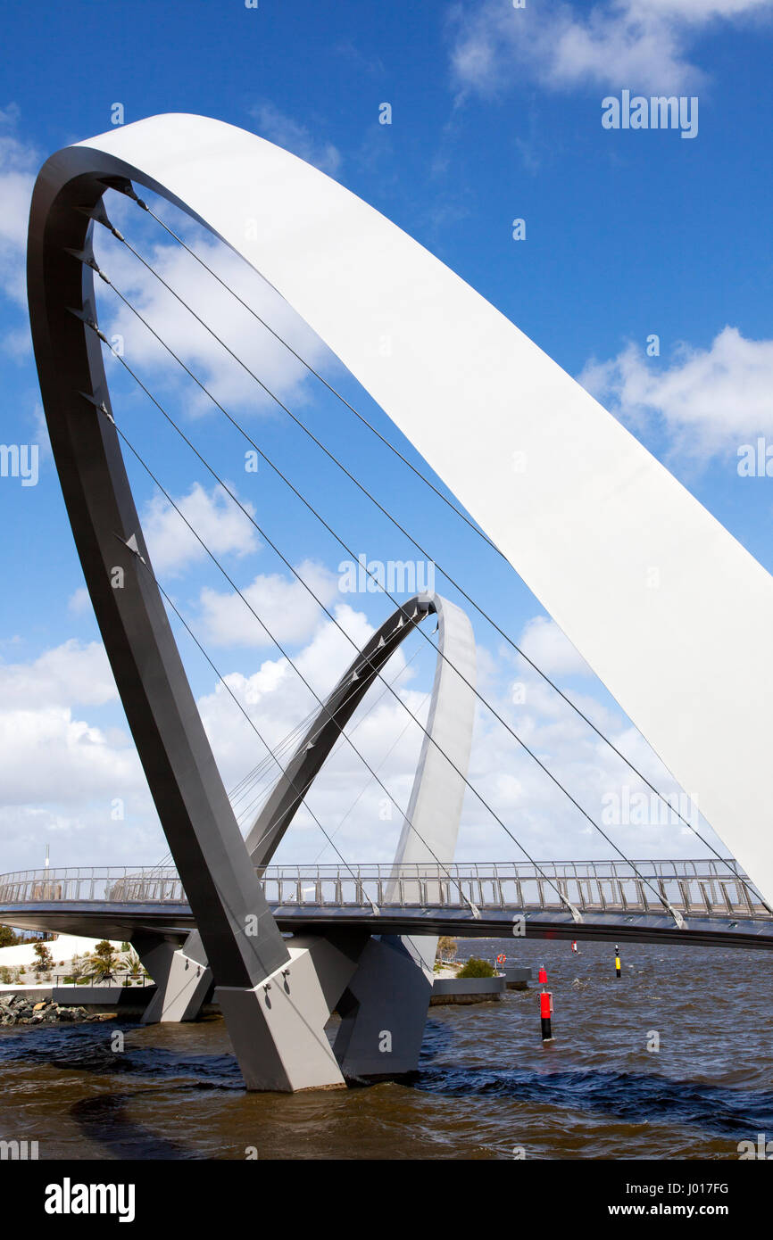 The Elizabeth Quay Pedestrian Bridge, Perth, Australia Stock Photo - Alamy