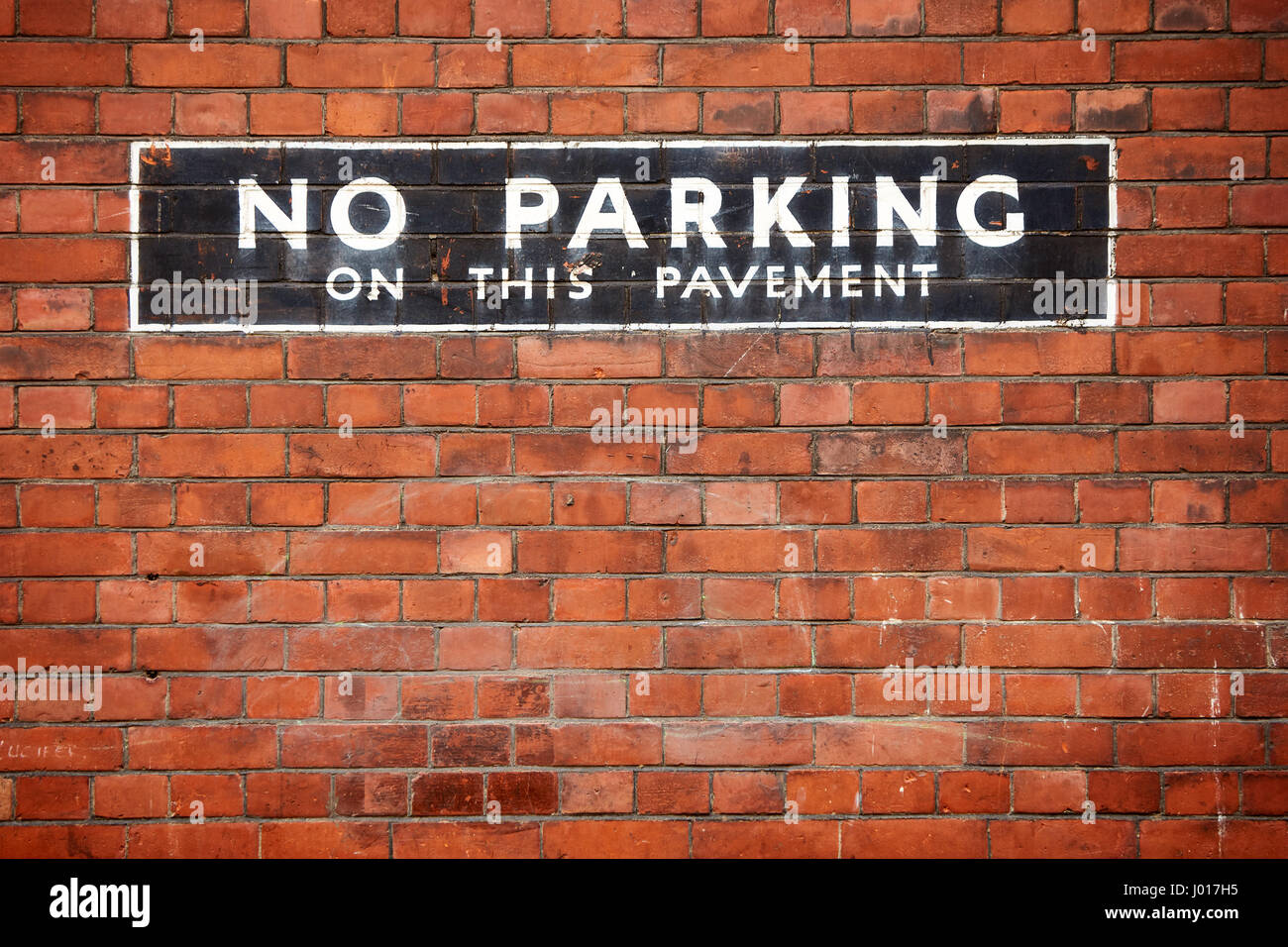 Pavement parking hi-res stock photography and images - Alamy