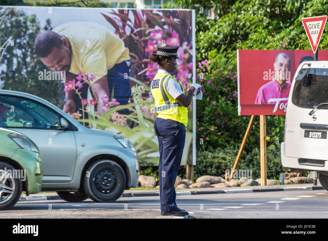 Traffic policeman hand stop sign hi-res stock photography and images ...