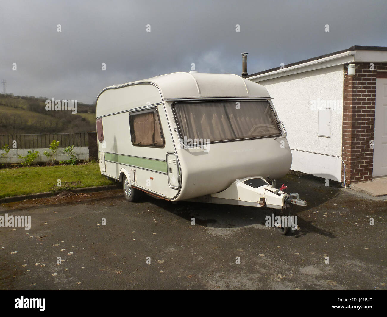 Old classic caravan hi-res stock photography and images - Alamy