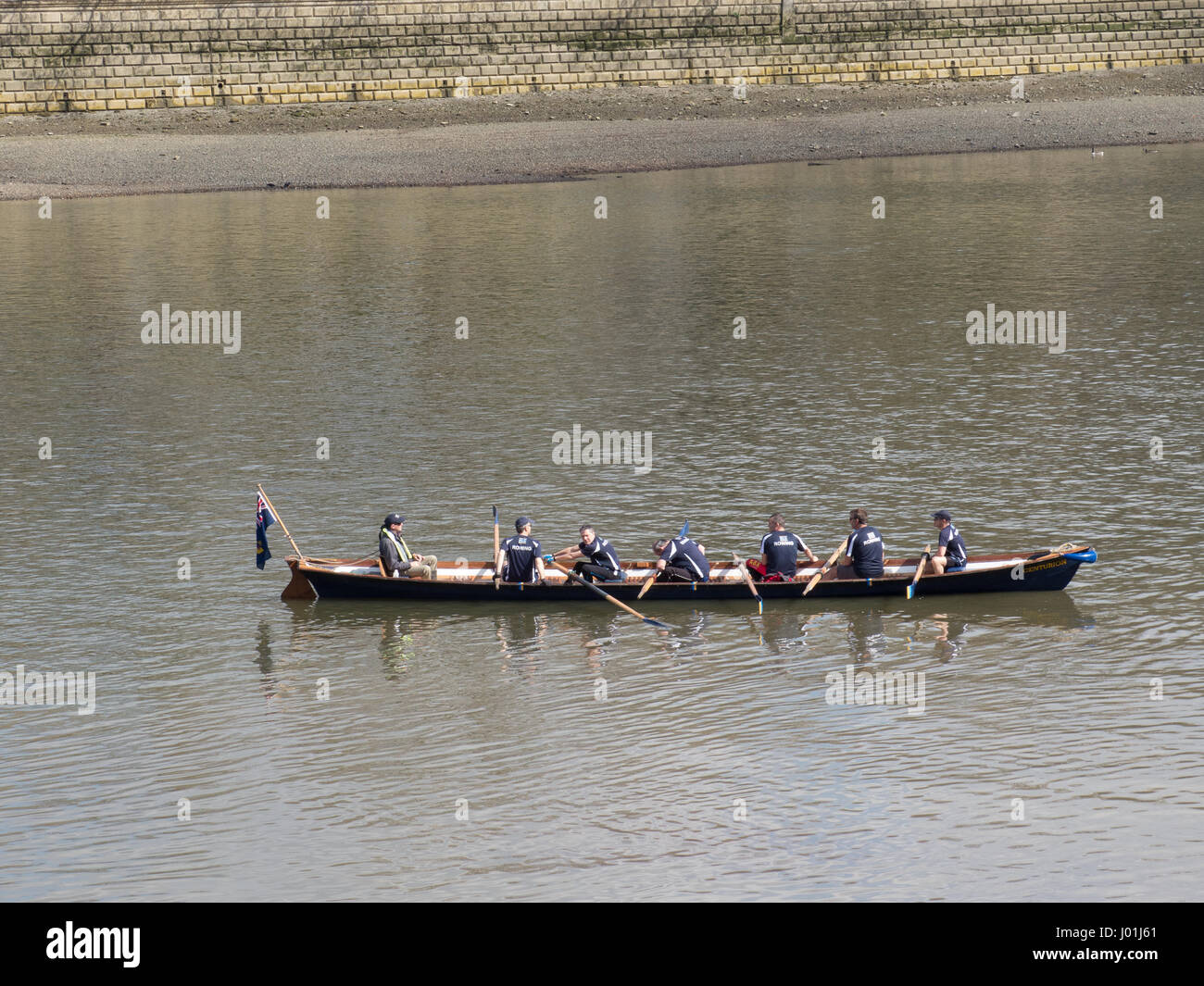 river Thames rowing boat rowers bank sport rowing Stock Photo - Alamy