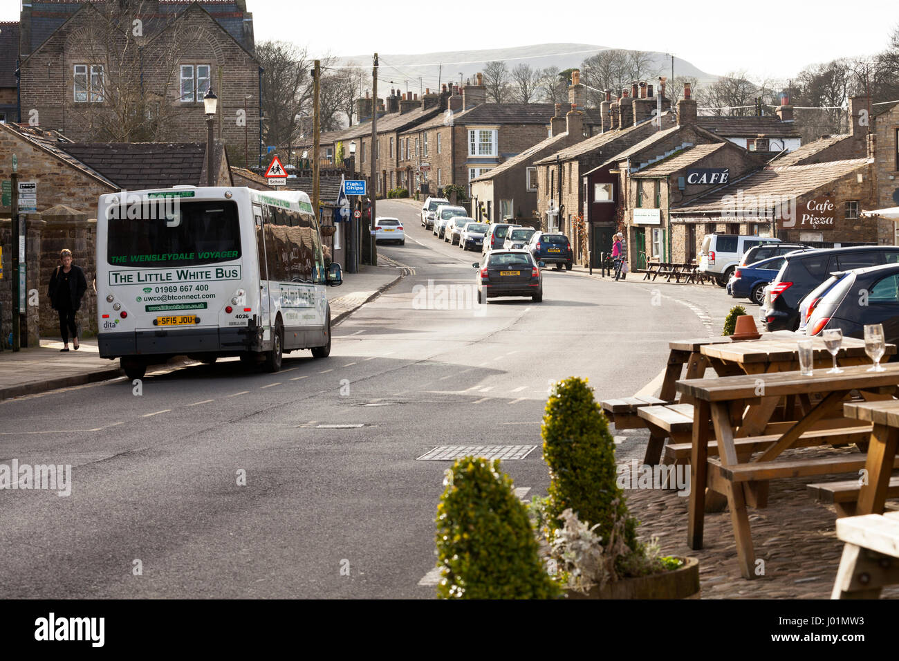 Bus Yorkshire Dales High Resolution Stock Photography and Images - Alamy