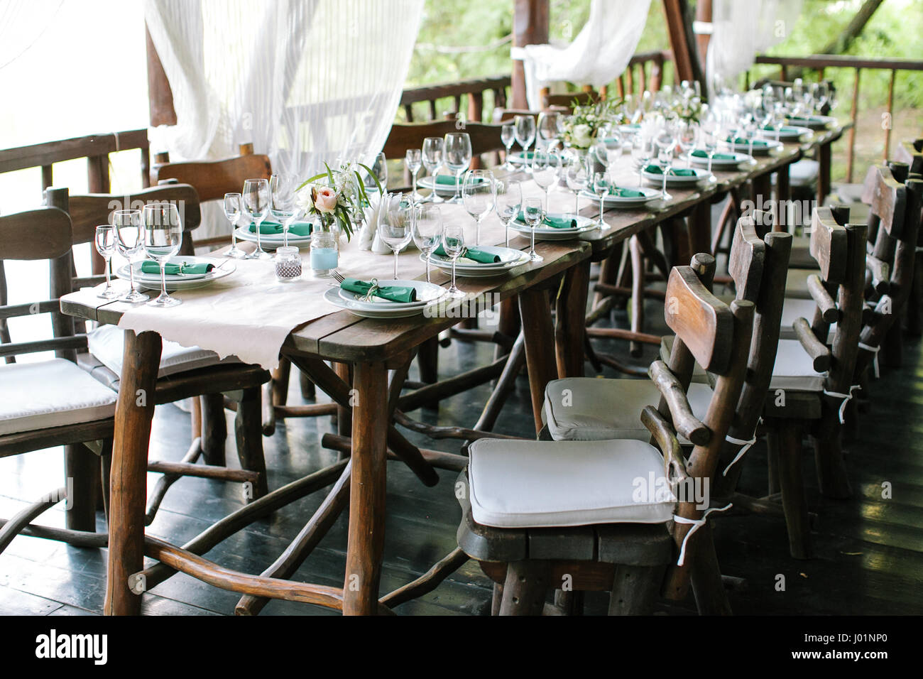 festive table setting in classic style, setout.. Wedding table decor ...