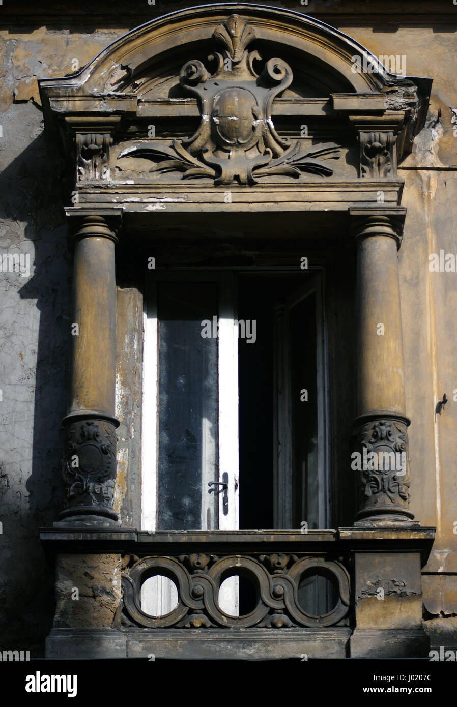 Antique balcony hi-res stock photography and images - Alamy