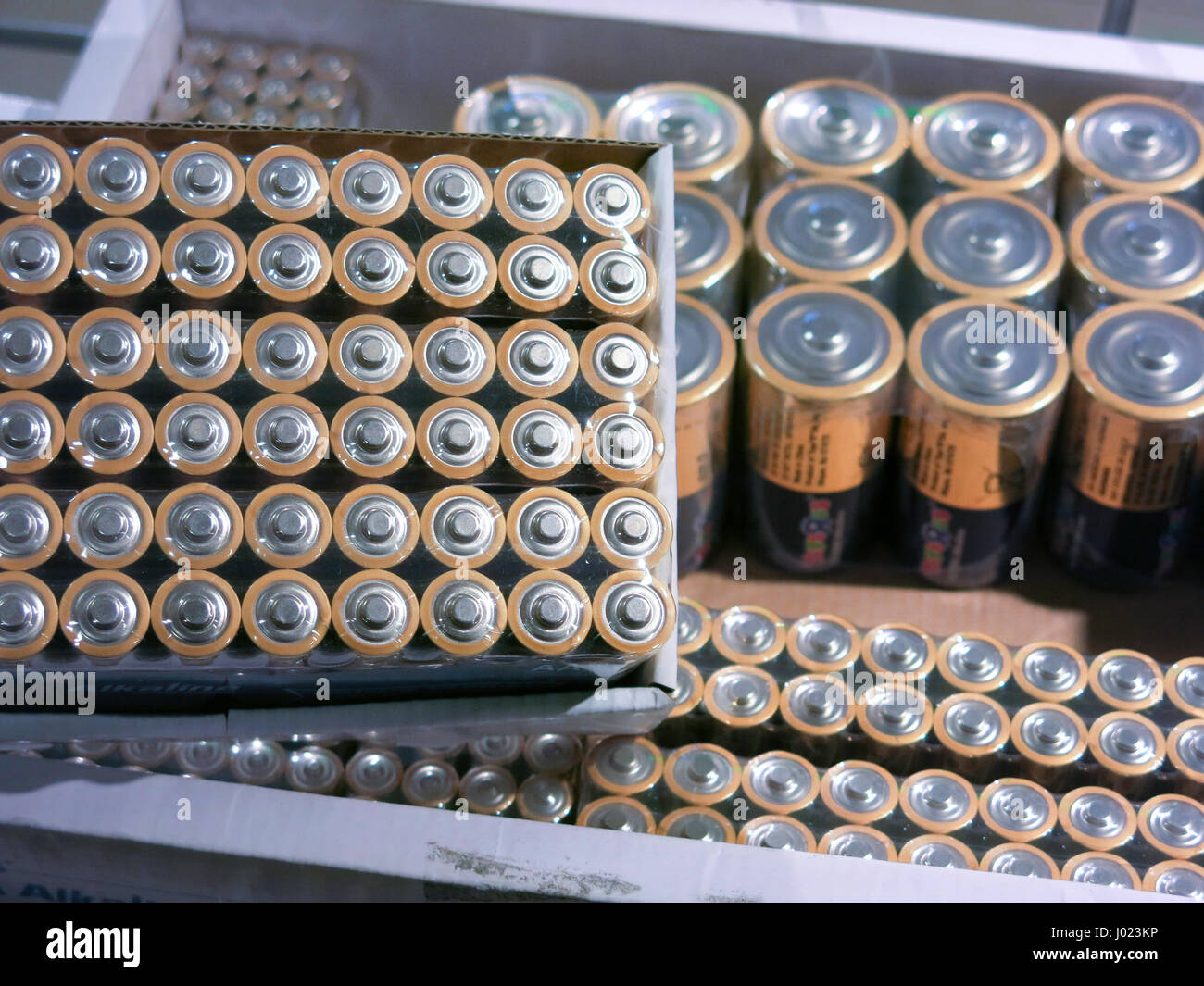 Primary batteries hi-res stock photography and images - Alamy