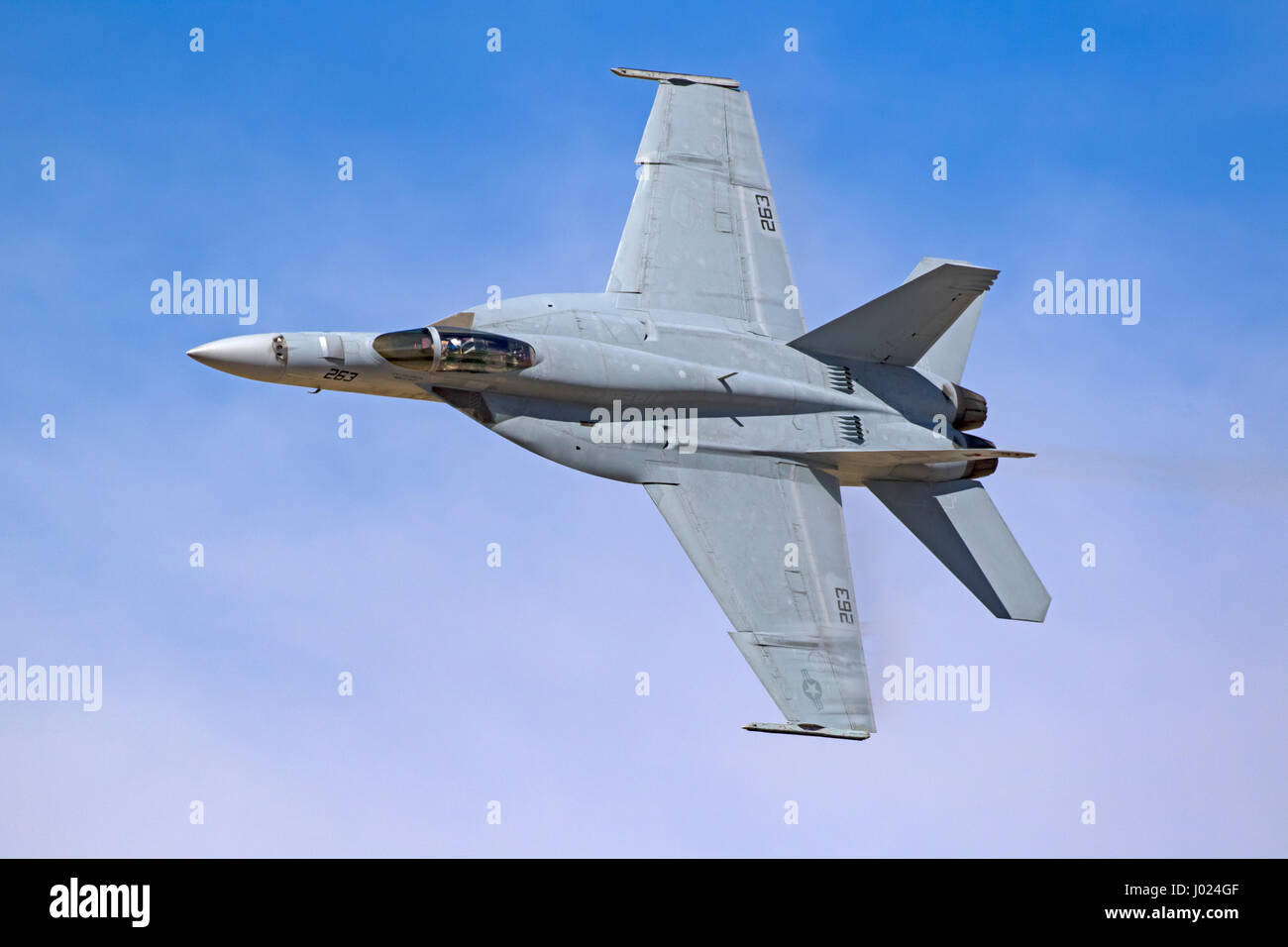 Us navy jet fighter hi-res stock photography and images - Alamy