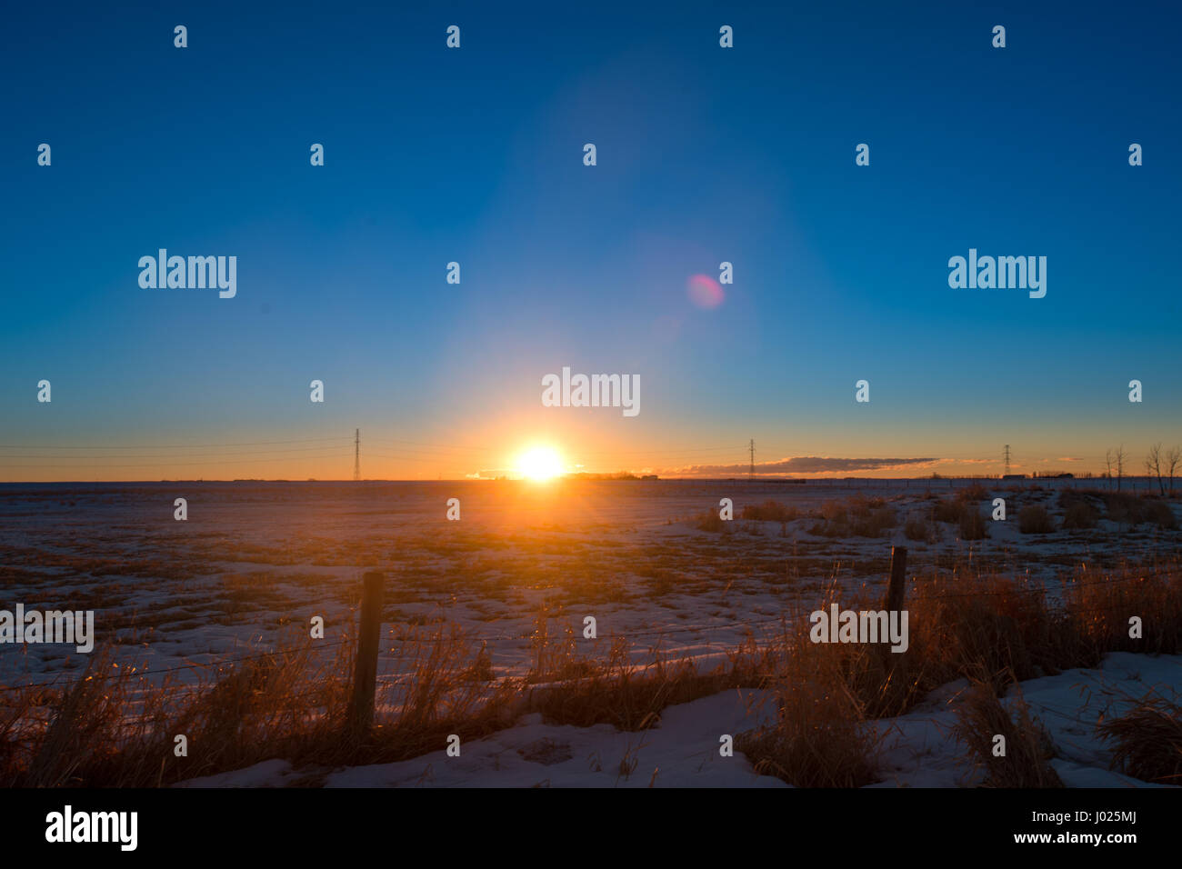 Sunset over the prairies hi-res stock photography and images - Alamy
