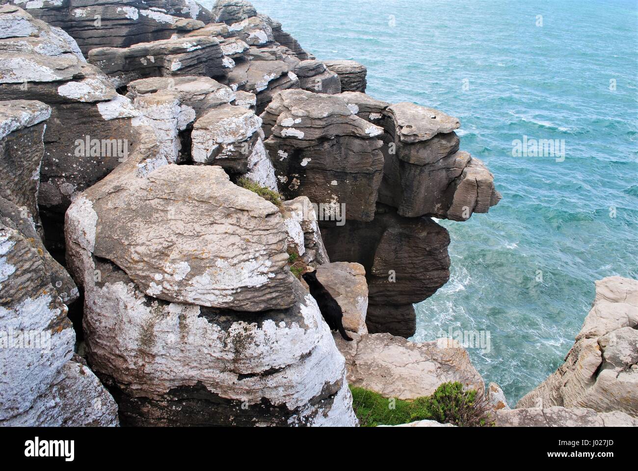 Cliff movement hi-res stock photography and images - Alamy