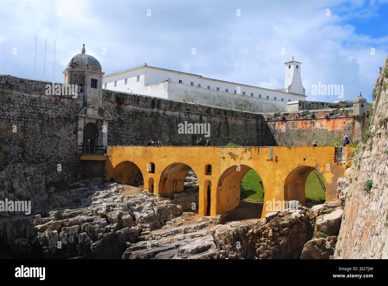 Medieval fort hi-res stock photography and images - Alamy
