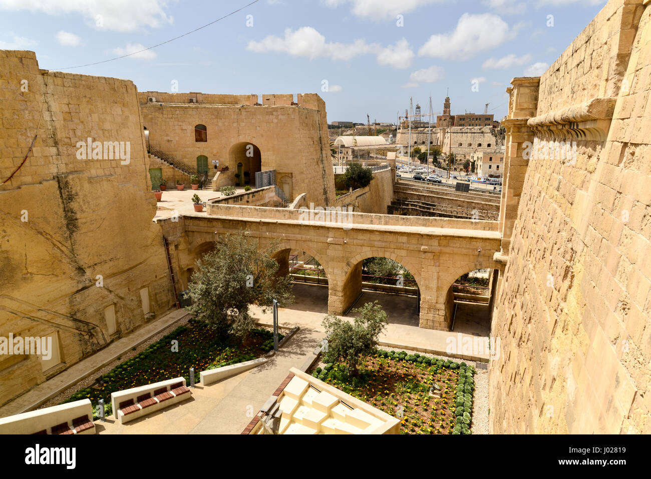 Advanced Gate & Bridge, Birgu, Valletta, Malta Stock Photo - Alamy