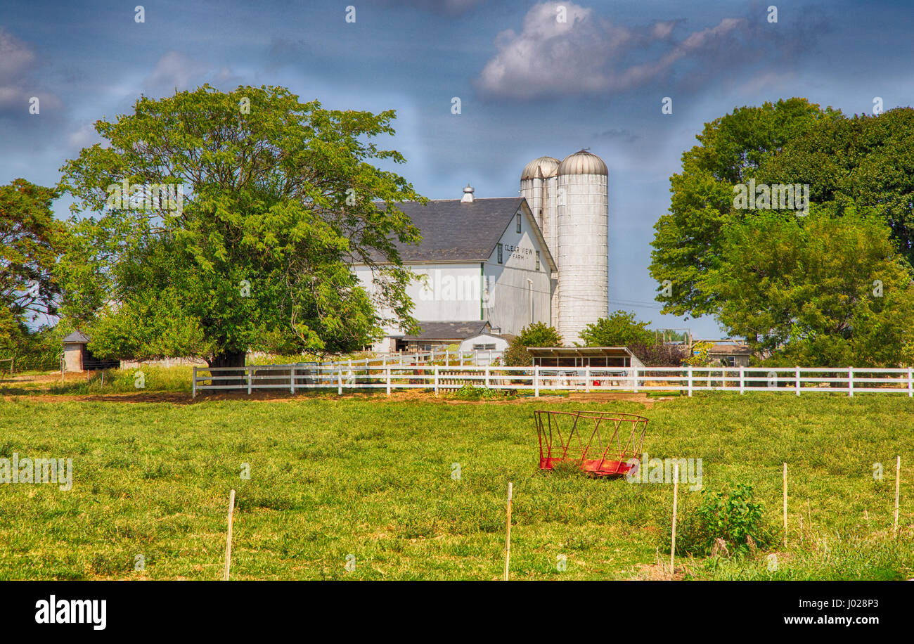 Amish farms in rural pennsylvania hi-res stock photography and images ...