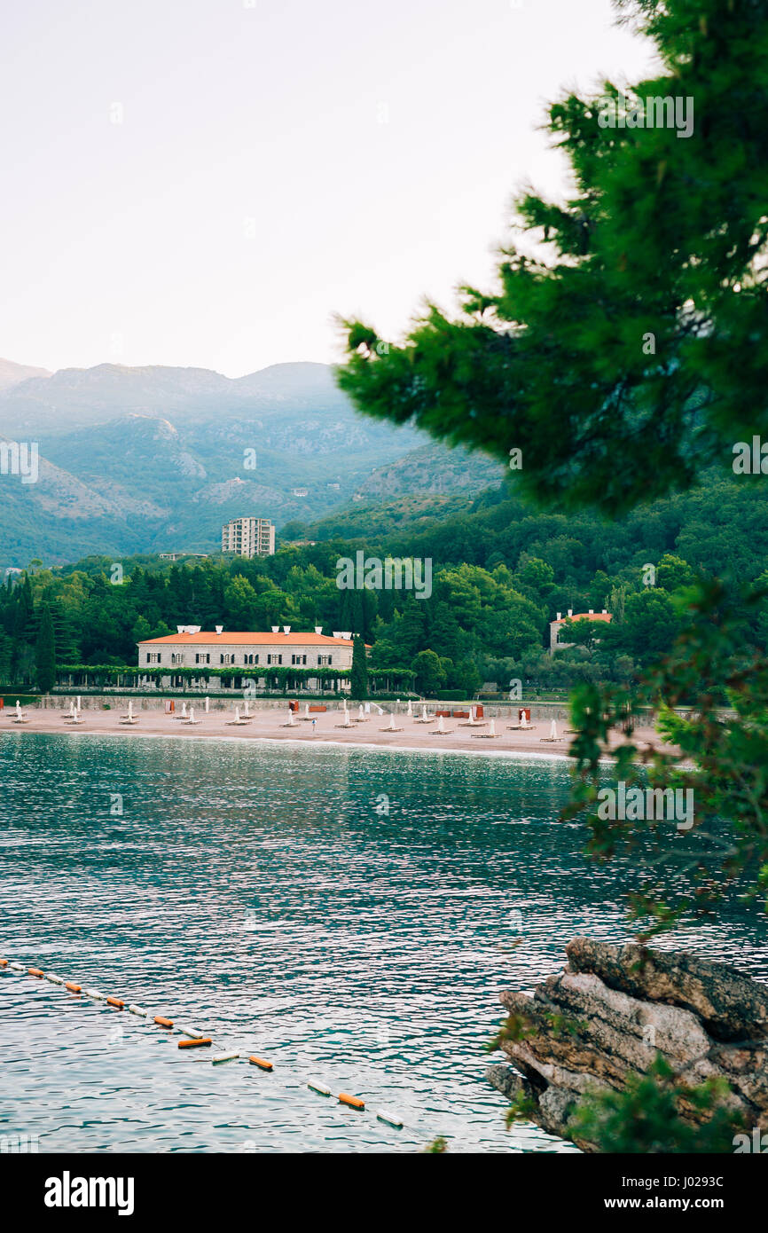 The park Milocer, Villa, beach Queen. Near the island of Sveti Stefan ...