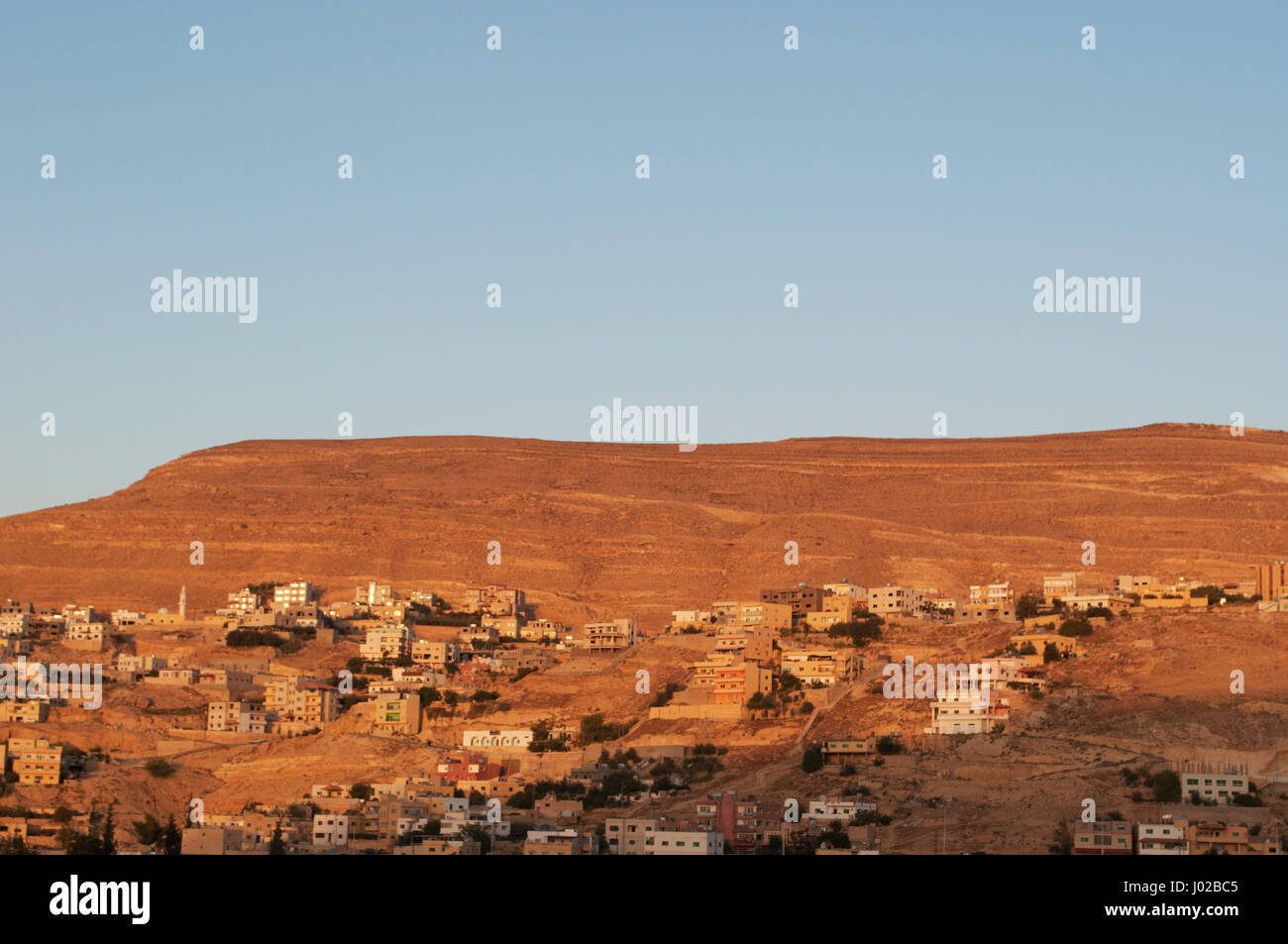 Jordan petra desert hills hi-res stock photography and images - Alamy