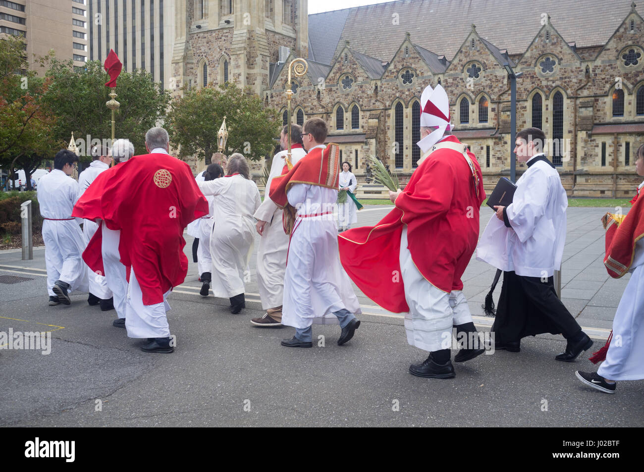 Catholic church entrance procession hi-res stock photography and images ...
