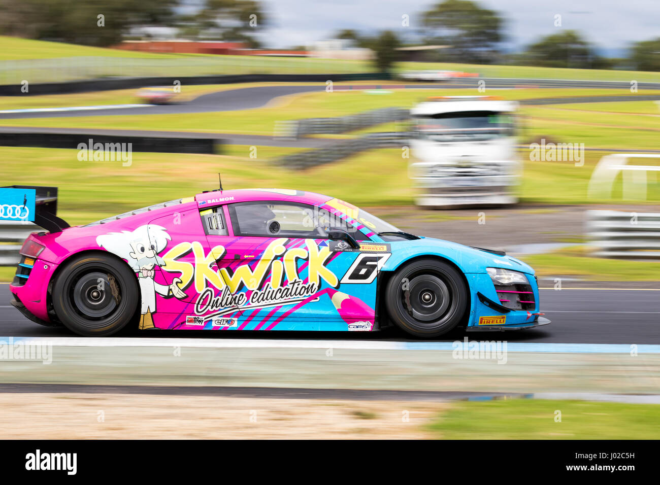 Sandown Raceway, Australia. 09th Apr, 2017. MELBOURNE, AUSTRALIA ...
