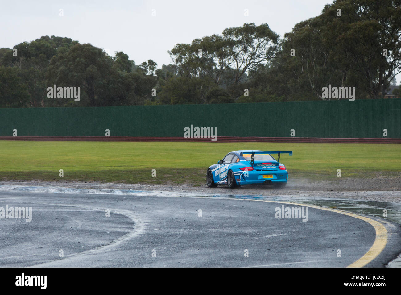Sandown Raceway, Australia. 09th Apr, 2017. MELBOURNE, AUSTRALIA ...