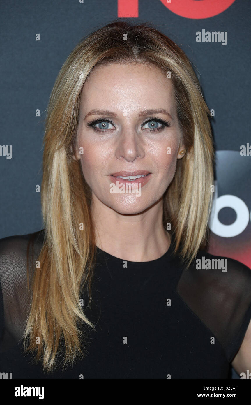 Jessalyn gilsig hi-res stock photography and images - Alamy