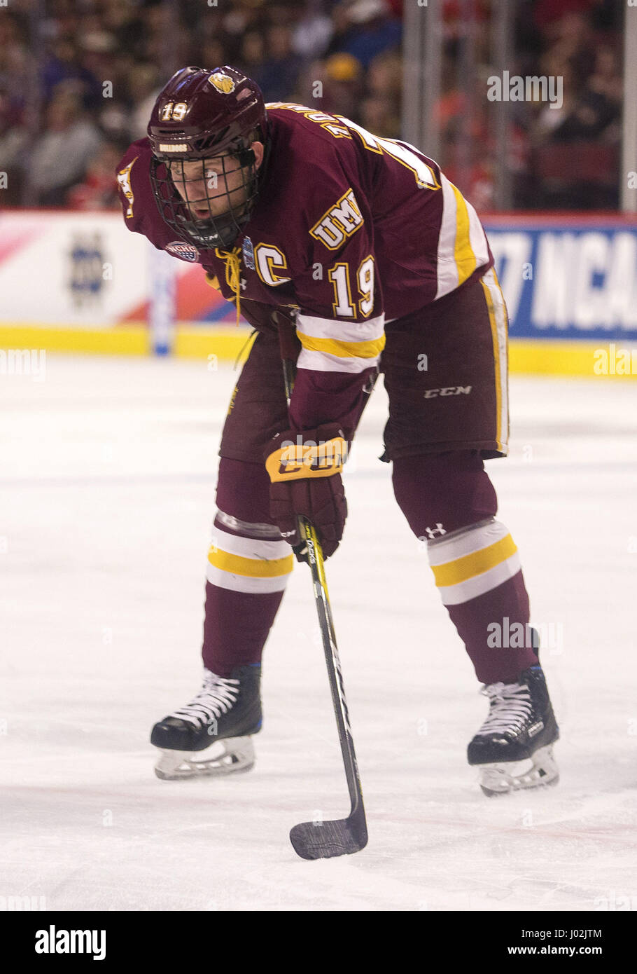 Chicago, Illinois, USA. 08th Apr, 2017. Minnesota Duluth forward ...