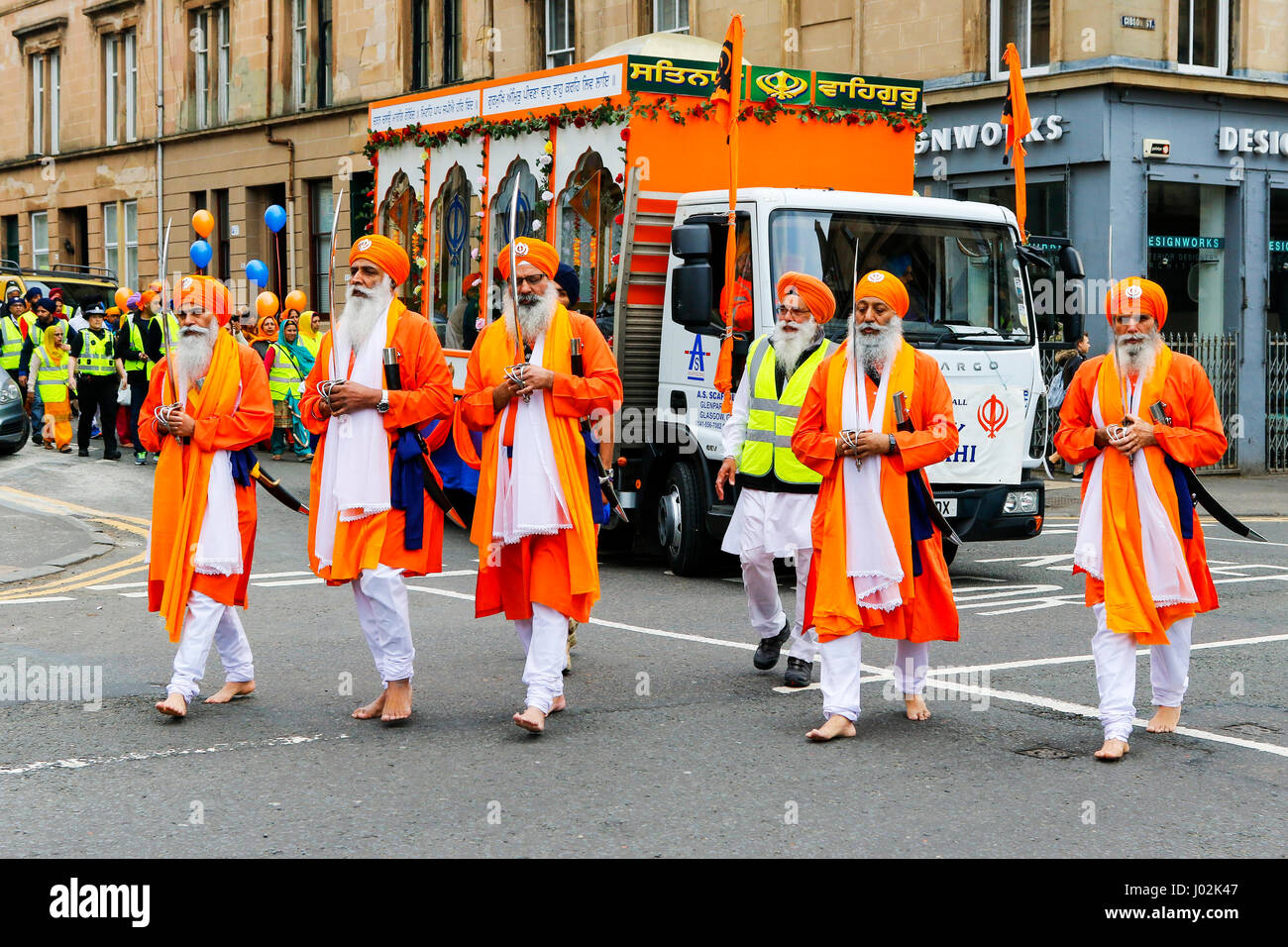 Glasgow, Scotland, UK. 9th April, 2017. More than 1000 members of ...