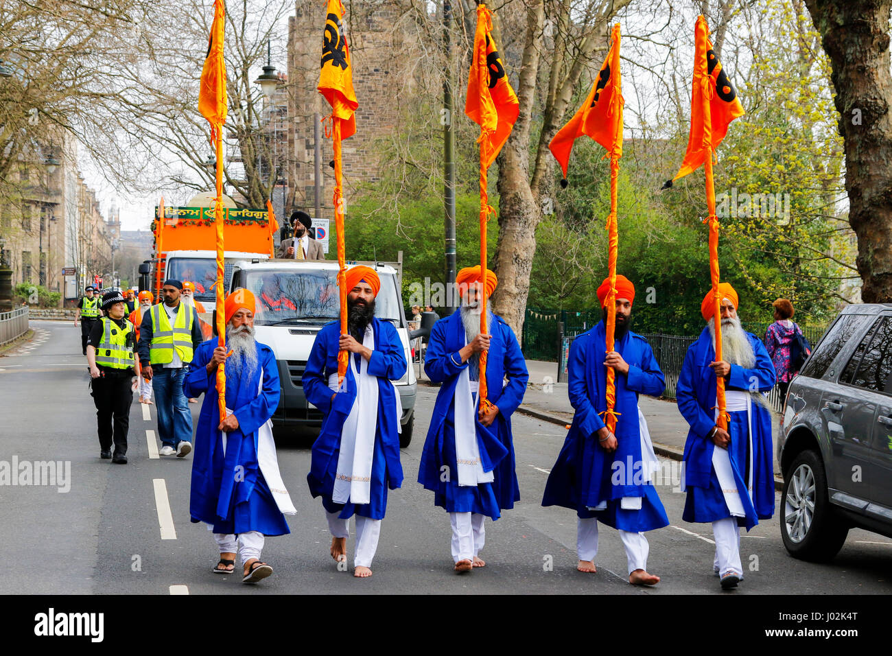 Glasgow, Scotland, UK. 9th April, 2017. More than 1000 members of ...