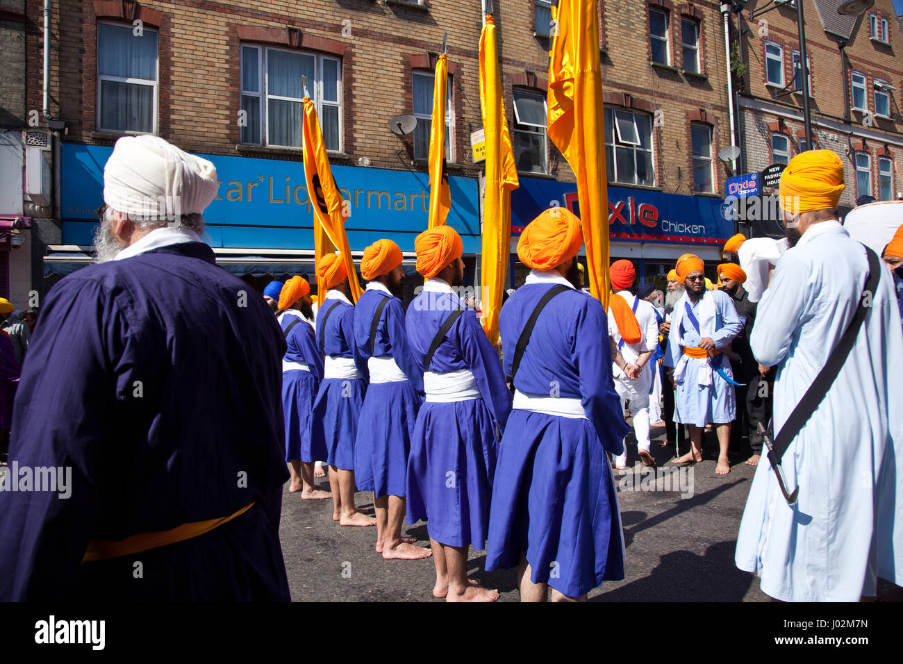 Hindus and sikhs hi-res stock photography and images - Alamy