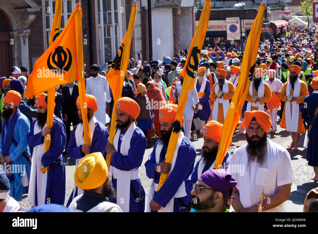 Sikh flags hi-res stock photography and images - Alamy