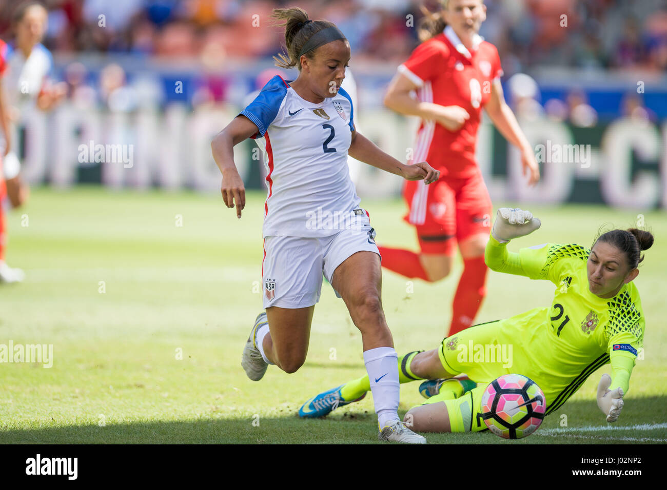 Houston, TX, USA. 9th Apr, 2017. United States forward Mallory Pugh (2 ...