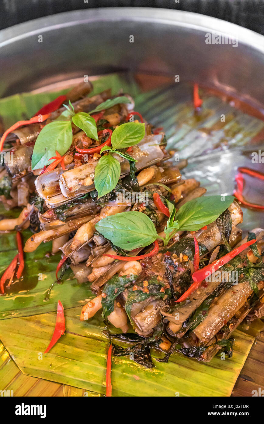 Razor clam shell hi-res stock photography and images - Alamy