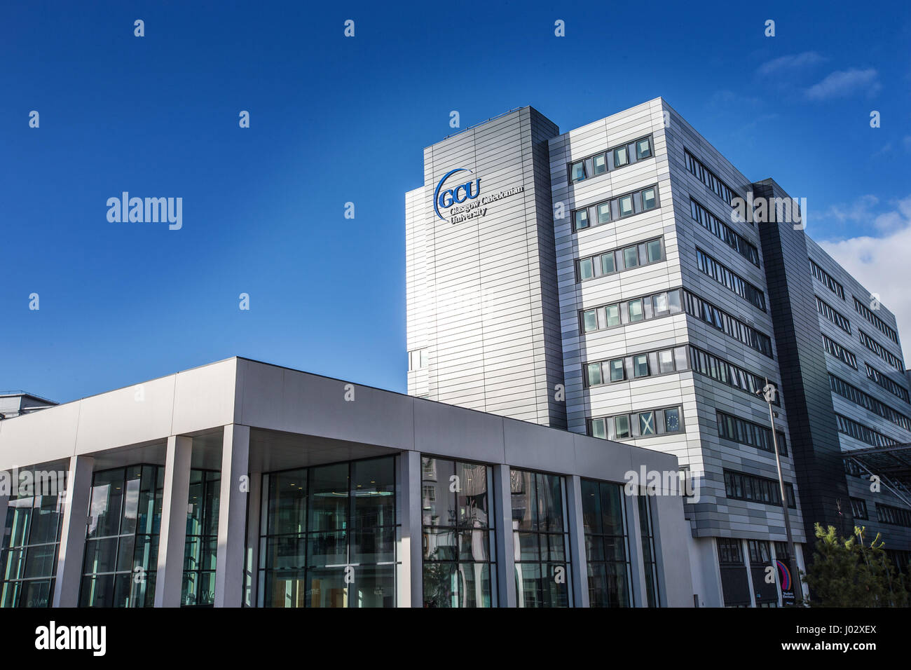 Glasgow Caledonian University exterior Stock Photo - Alamy